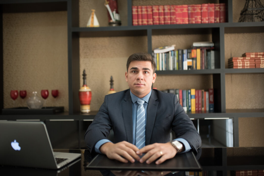 Morre de câncer, aos 32 anos, o advogado criminalista Rodolpho Alves Mendes - Rota Jurídica