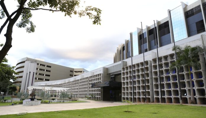 TJGO aumenta o valor das gratificações de nível superior e de incentivo ...